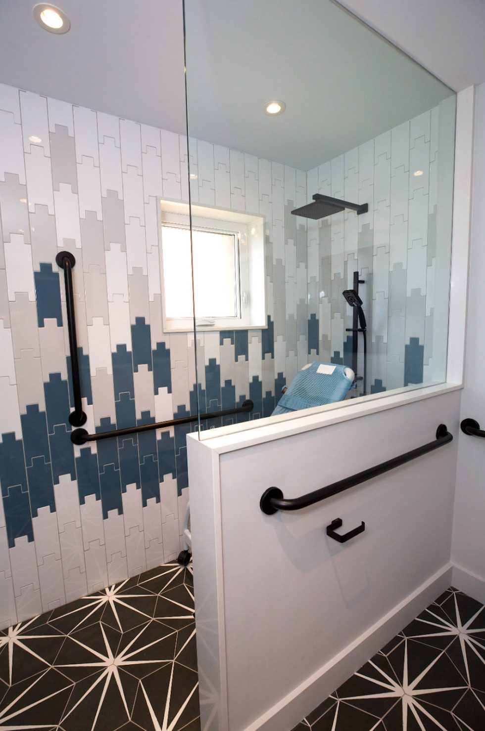 7 Reasons to Install a Shower Knee Wall - Make It Right®